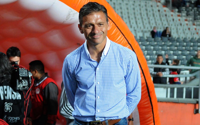 Agrupación Apertura Pincharrata: NELSON VIVAS, EL NUEVO DT